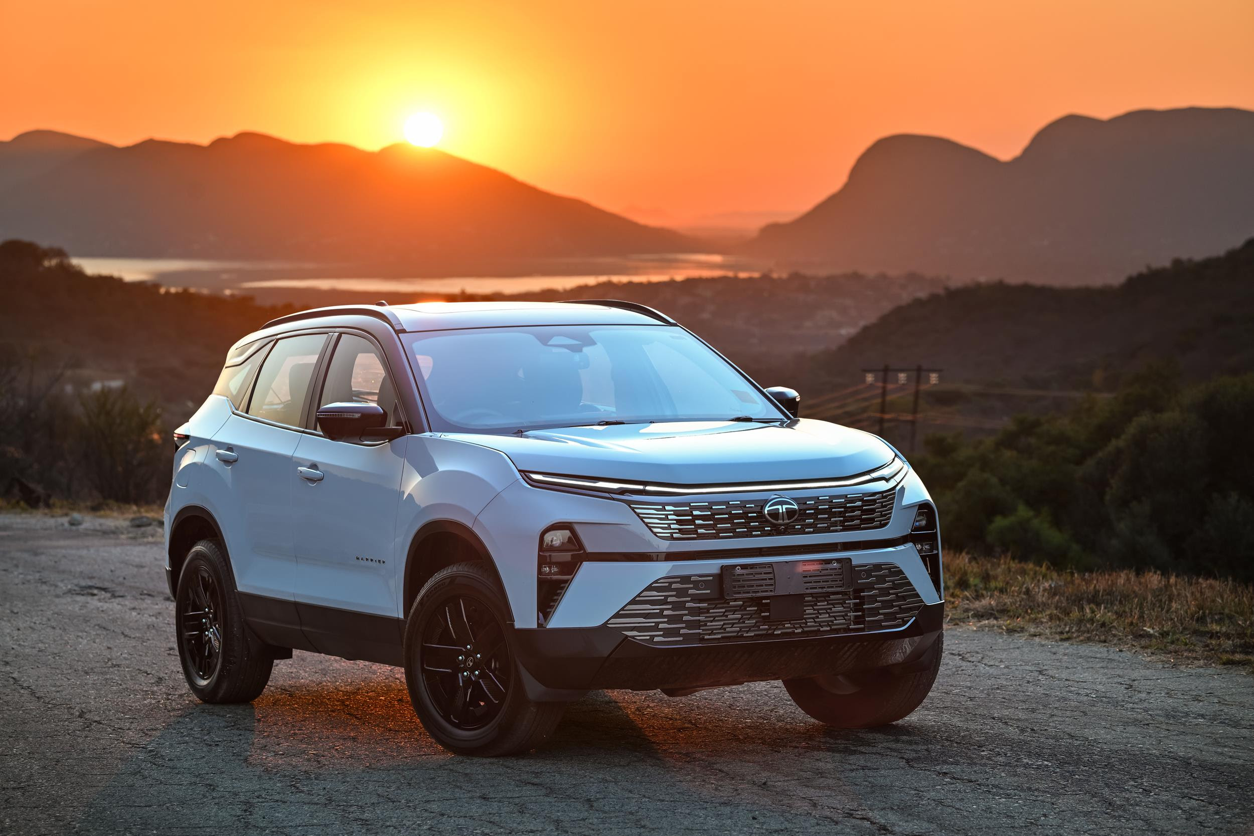 TATA MOTORS PASSENGER VEHICLES UNVEILS THE NEW TATA HARRIER – BOLD ...